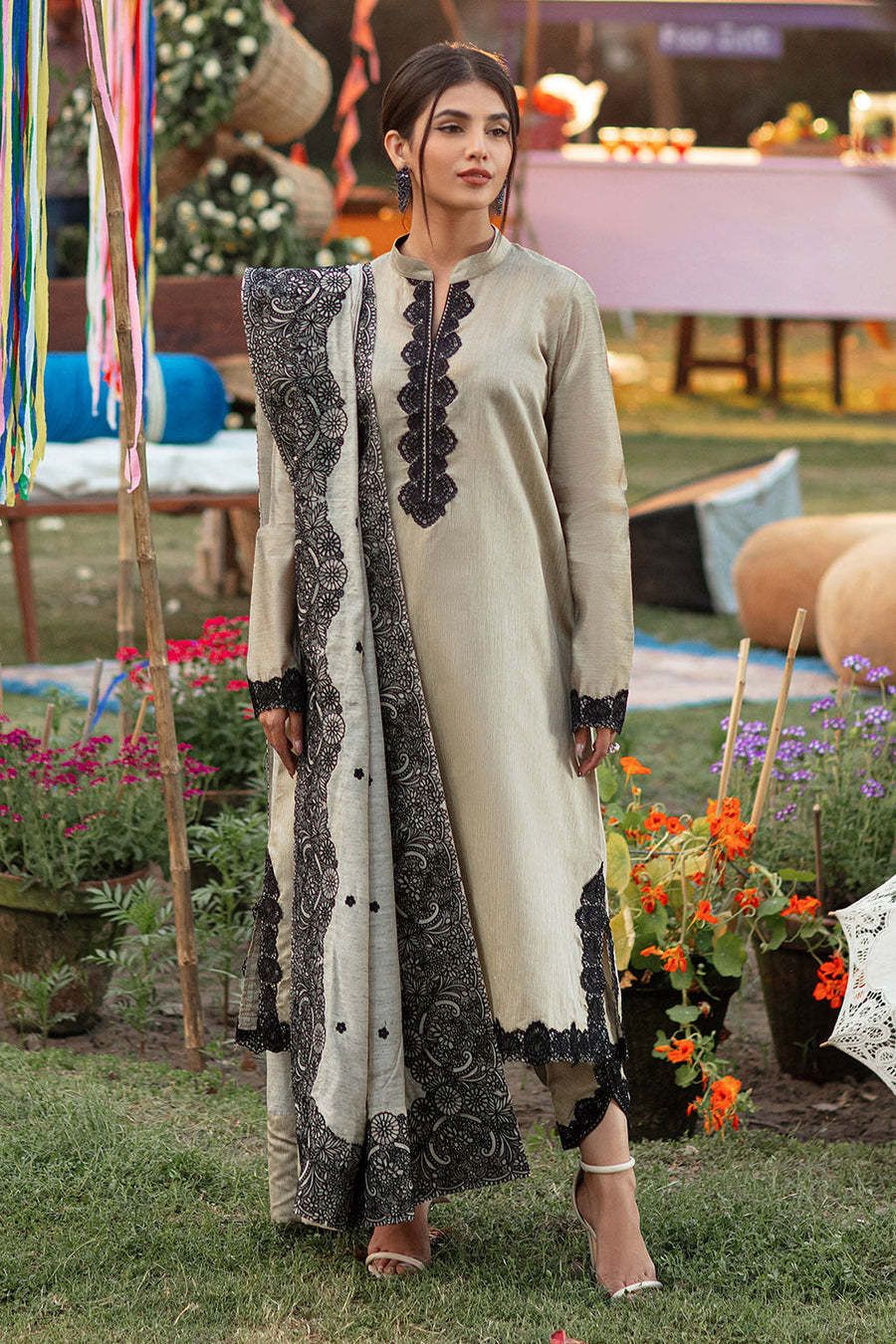 Buy Pakistani Eid Dresses - Women Eid Clothing Collection – Vanya