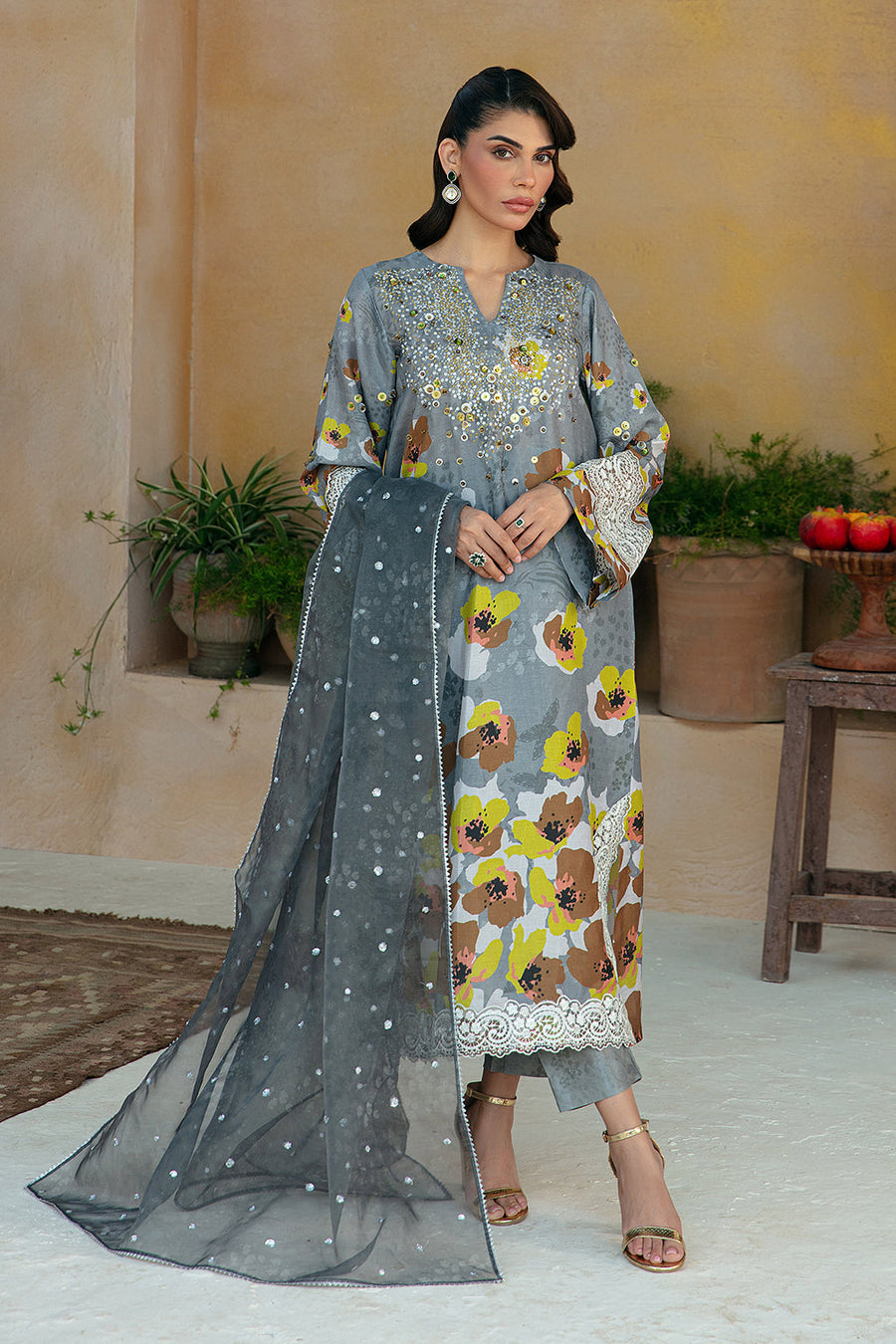 Buy Pakistani Embellished Dresses - Women Fancy Formals Dress – Vanya